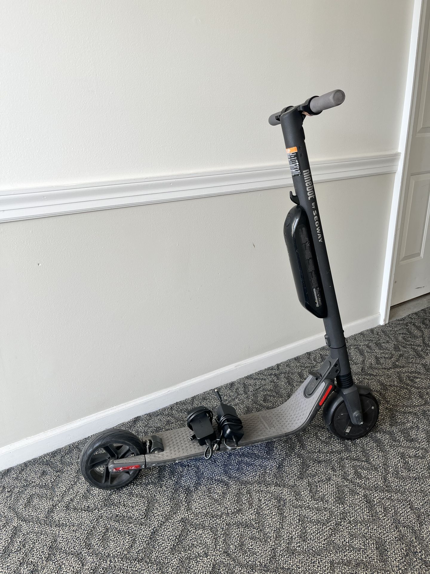 Segway ES4 - Electric Scooter for Sale in Chicago, IL - OfferUp