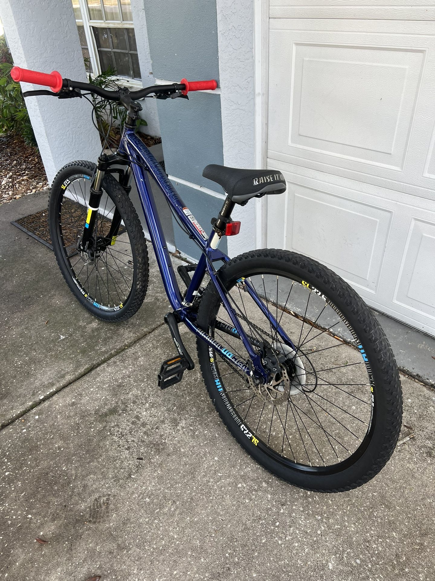 Diamondback Mountain Bike for Sale in St. Petersburg, FL - OfferUp