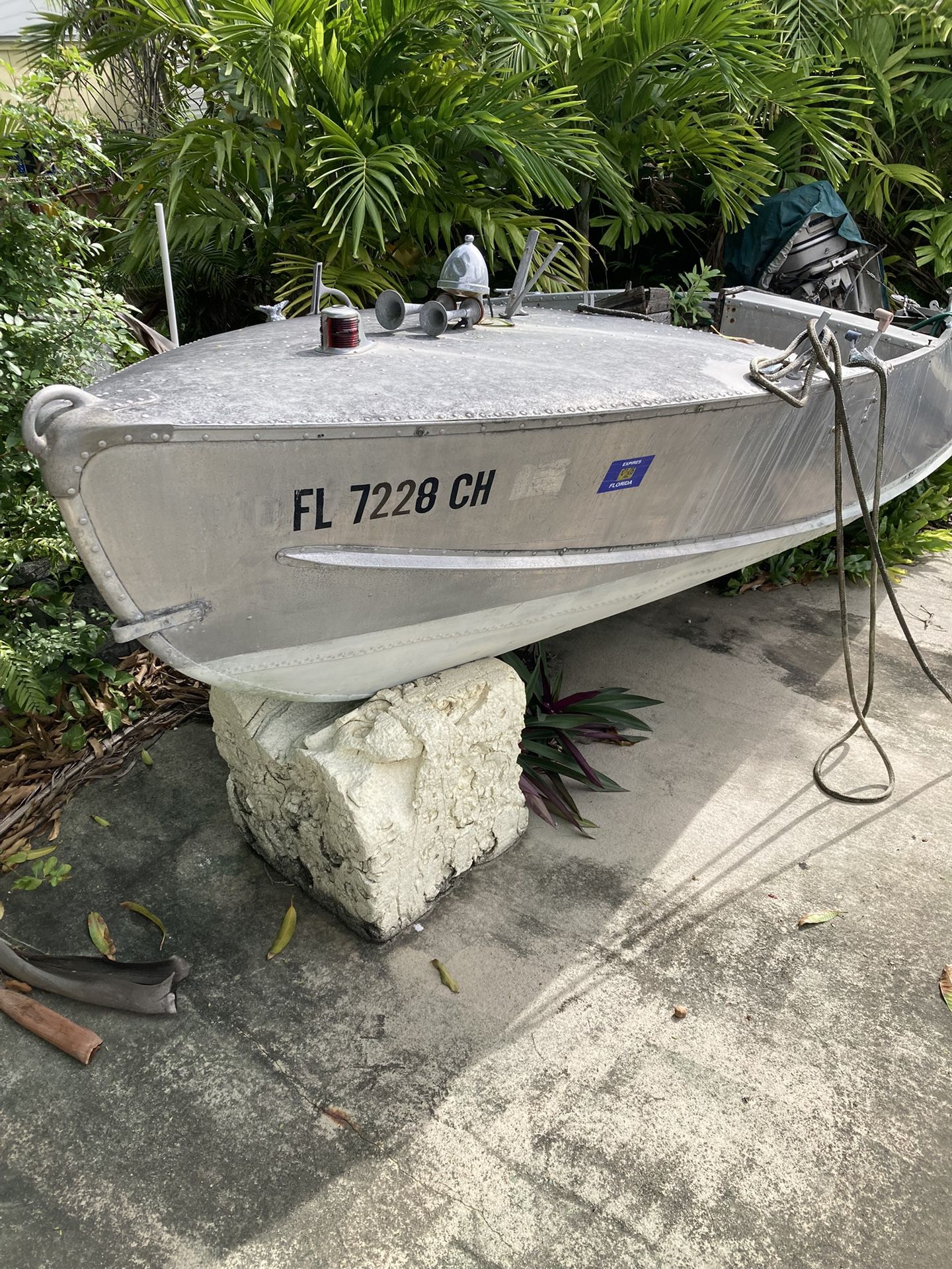 Silver Boat 1957 for Sale in Dania Beach, FL - OfferUp