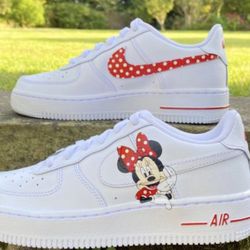 Minnie Mouse Nike Sneakers