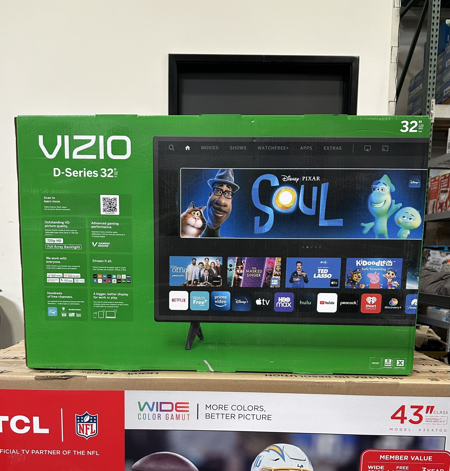 Vizio 32” D Series Smart TV Brand New In Box for Sale in Cty Of Cmmrce ...