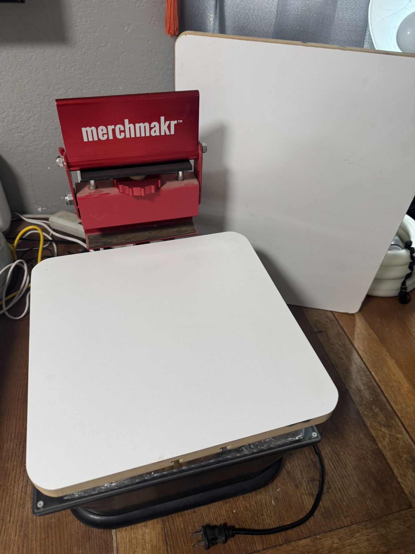 Merchmakr is a super compact screen printing system$200 for Sale in ...