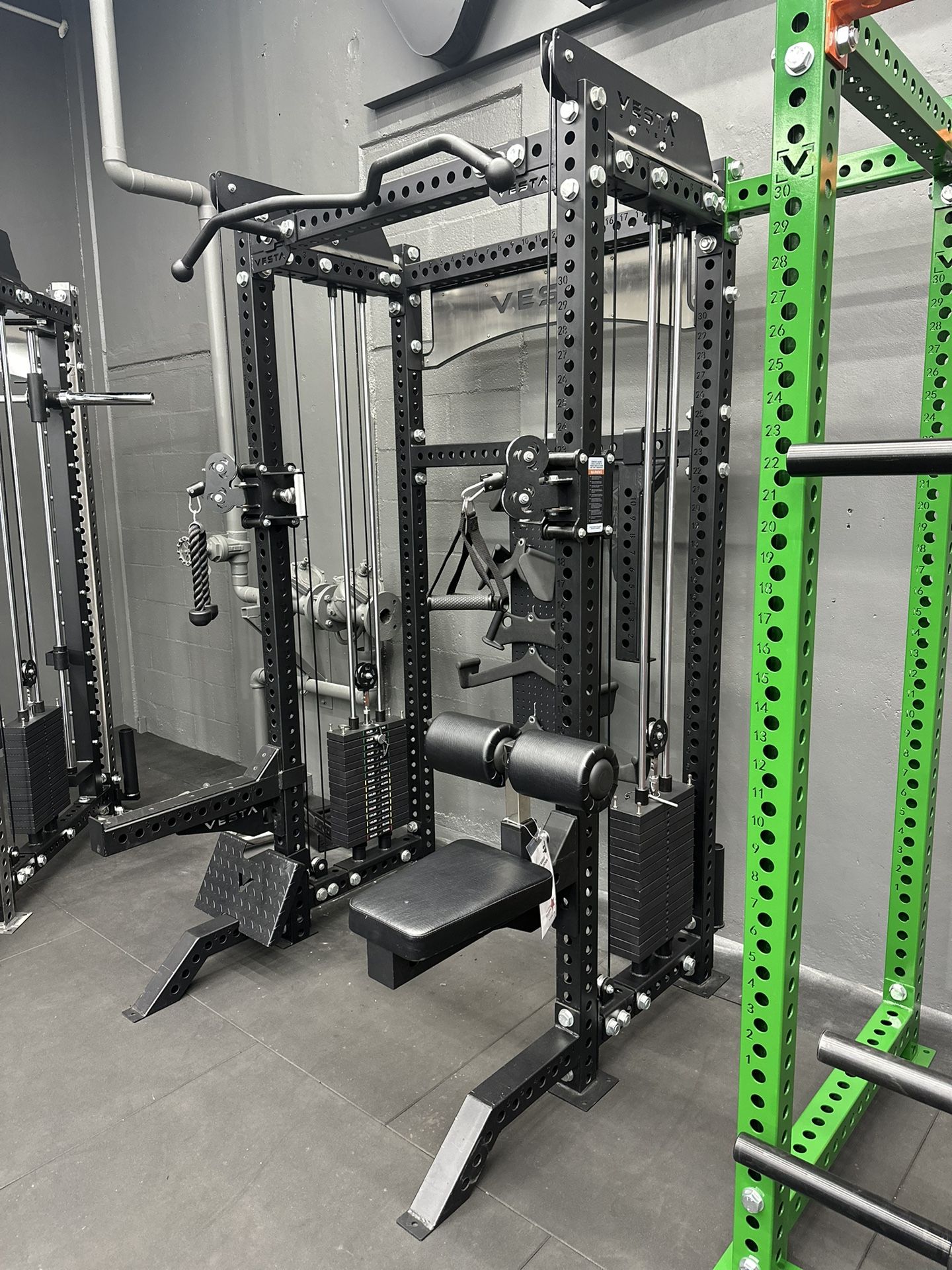 Vesta Fitness PRO SERIES Ultimate Half Rack Functional Trainer/Gym ...