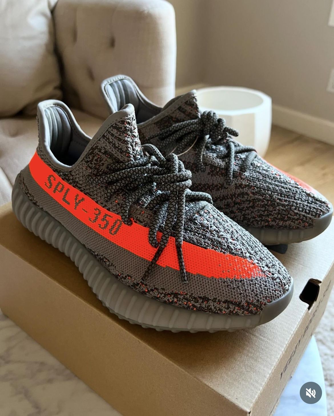Yeezy 350 v2 Beluga RF 7.5M for Sale in Tucson, AZ - OfferUp