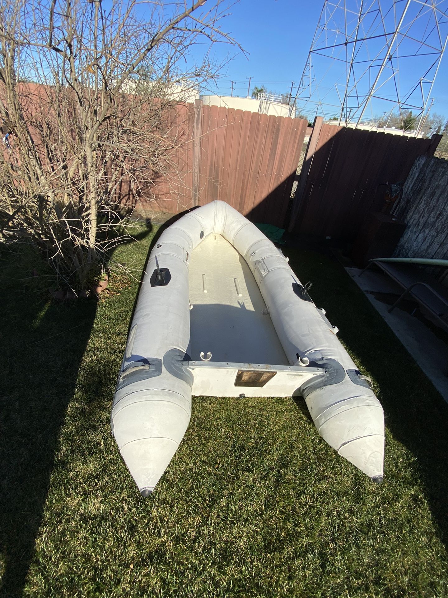 10ft Avon Hypalon Dinghy With 8hp Tohatsu for Sale in Long Beach, CA ...