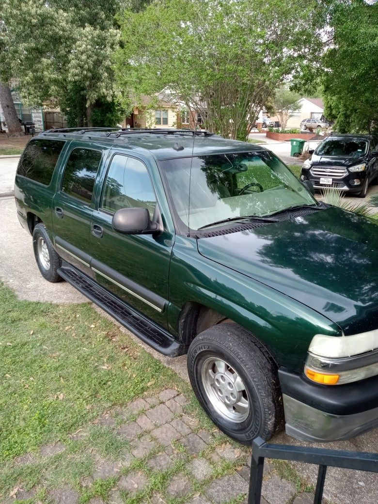 2005 Chevrolet Suburban for Sale in Houston, TX - OfferUp