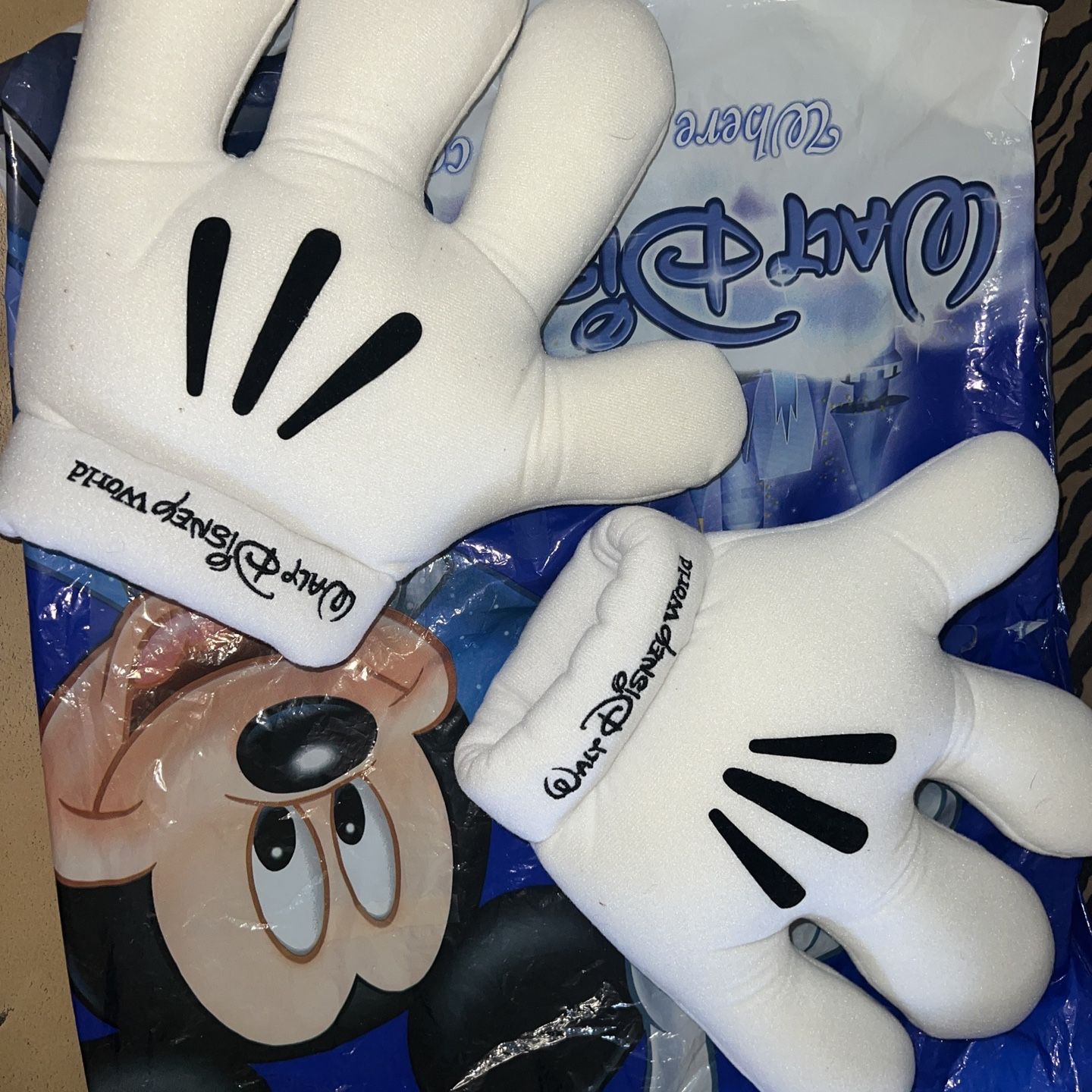 Mickey Mouse Gloves