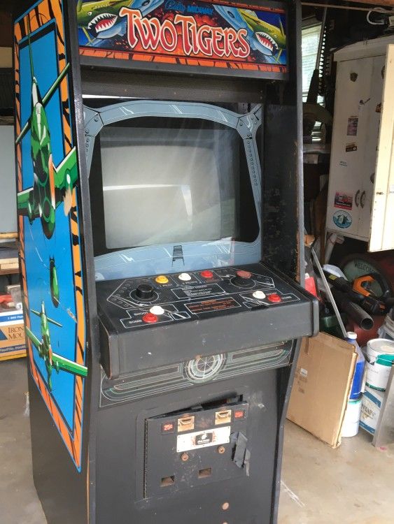 Bally MIDWAY Two Tigers Arcade Game for Sale in West Covina, CA - OfferUp