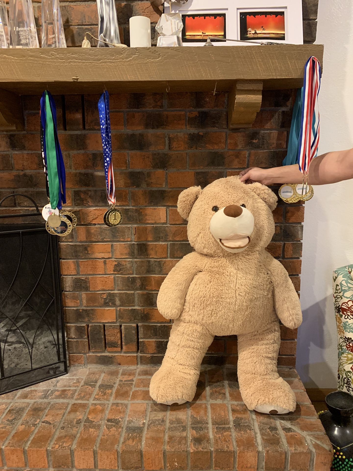 Huge Cuddly Teddy Bear for Sale in Albuquerque, NM - OfferUp
