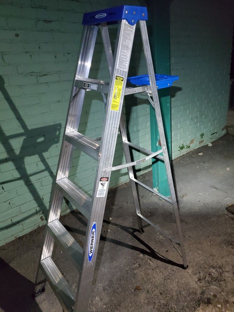6ft Ladder for Sale in San Antonio, TX - OfferUp