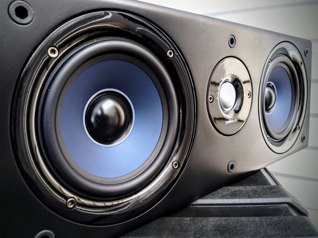 Mint Polk Audio CS180 Center Channel Speaker for Sale in Lighthouse ...