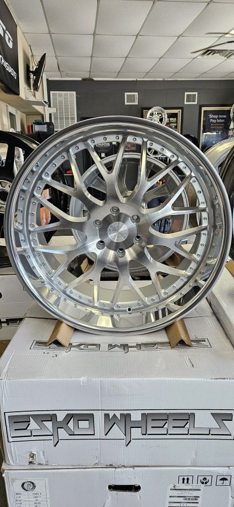 24" ESKO 4.0 Silver Wheels 6 Lug Chevy for Sale in Pasadena, TX - OfferUp