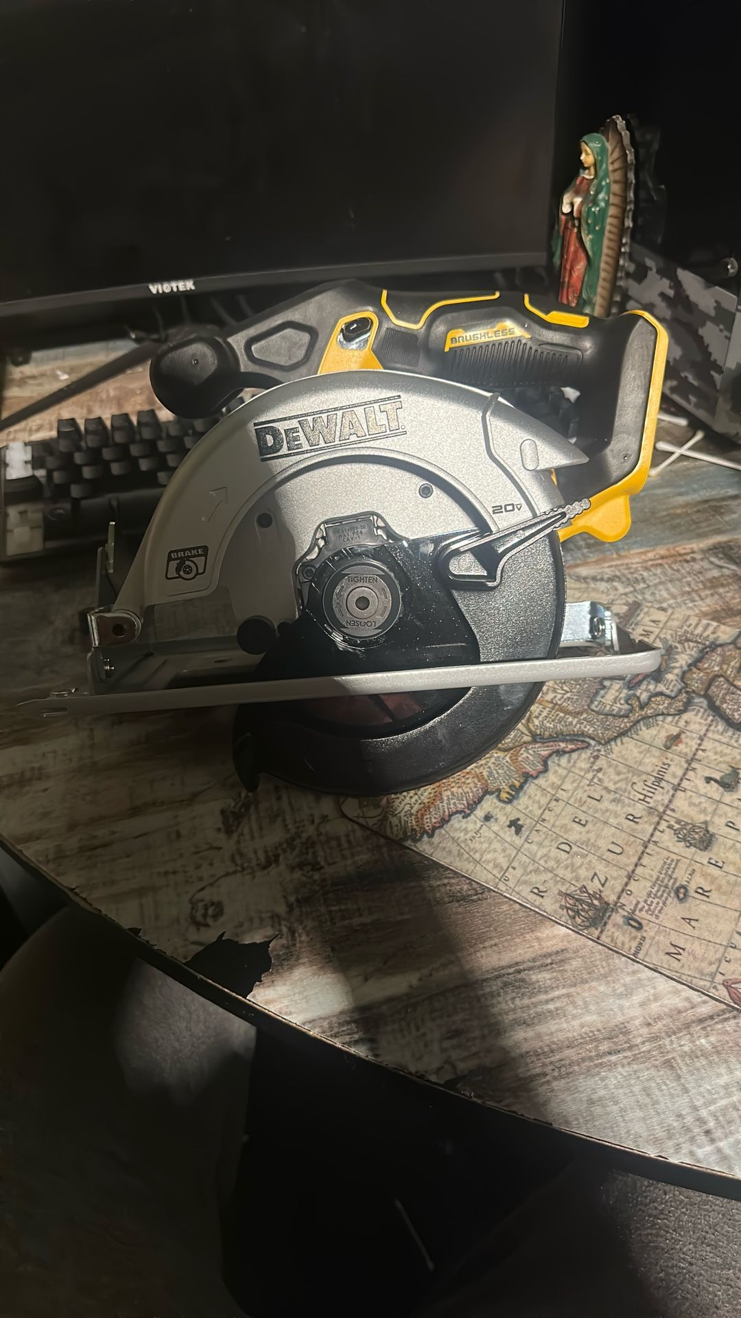 Dewalt 20v Skill Saw for Sale in Houston, TX - OfferUp