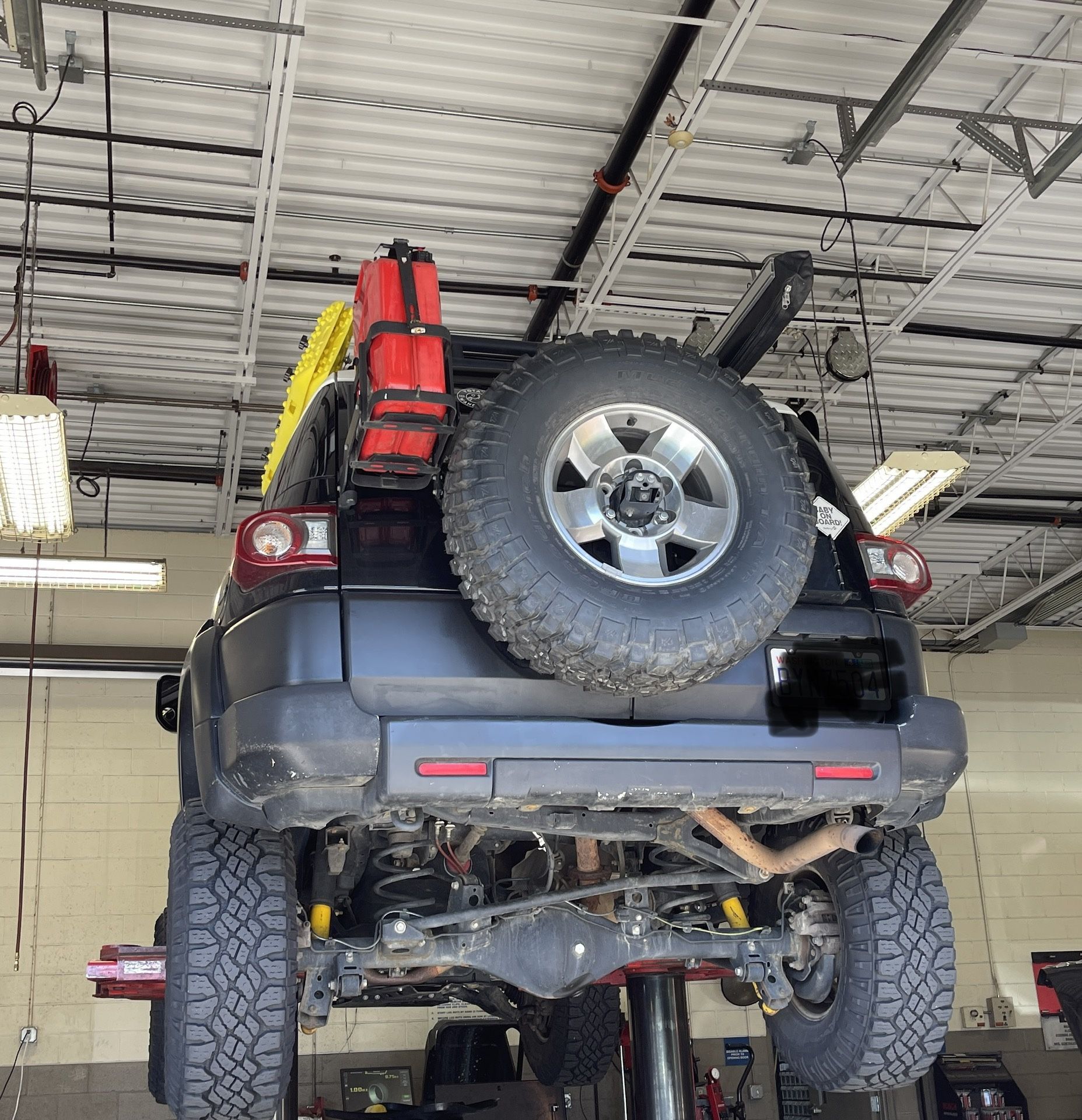 Toyota Fj Cruiser Jerry Can Mount at Paul Harlan blog