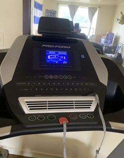 ProForm 705 CST Folding Treadmill for Sale in Pflugerville TX OfferUp