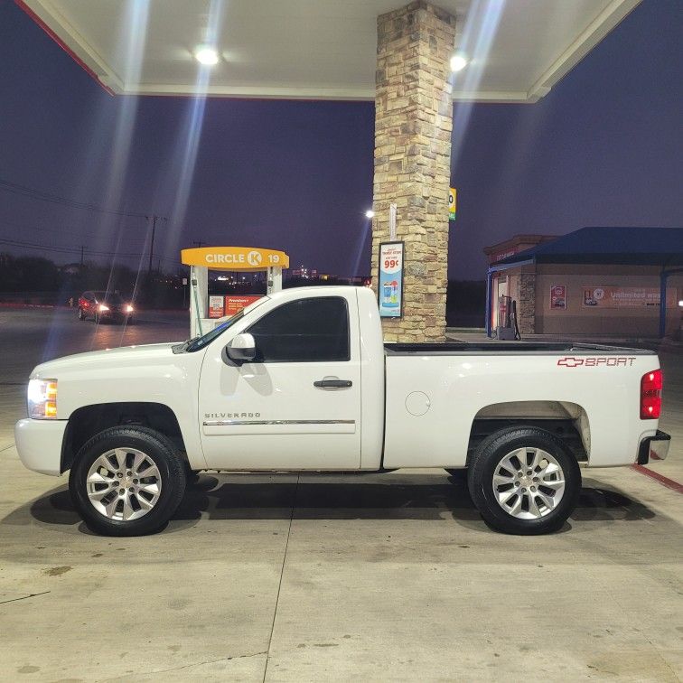 2012 Chevrolet Silverado 1500 for Sale in Converse, TX - OfferUp