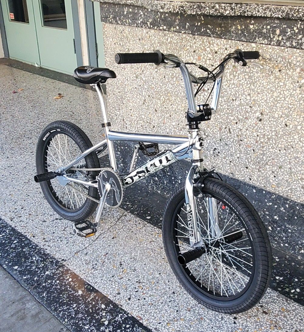 2001 Chrome Redline Freestyle BMX Bike for Sale in Puyallup, WA - OfferUp