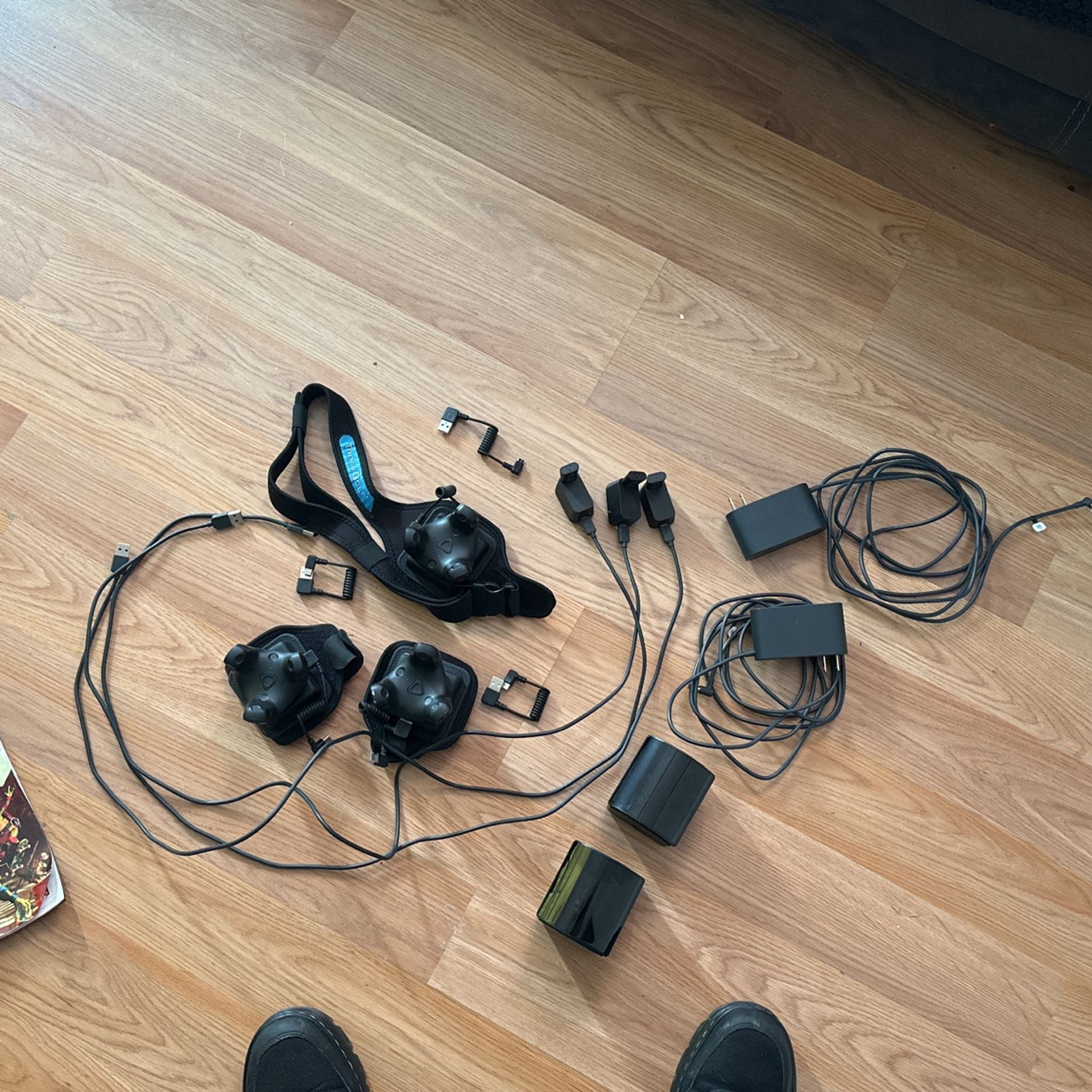 Full Body Tracking Set With Trackbelt + Battery Packs for Sale in East ...