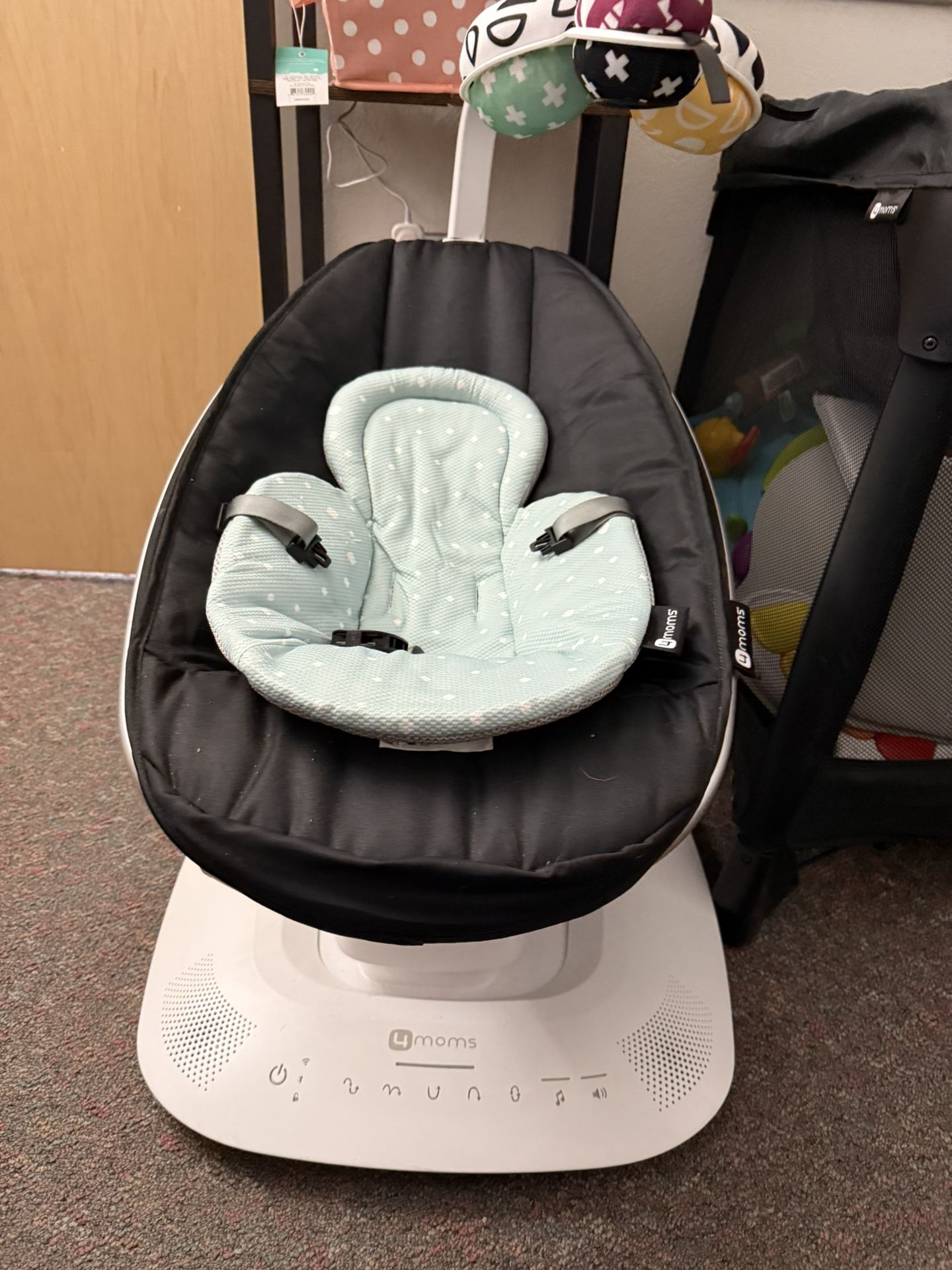 4moms MamaRoo for Sale in Fort Mohave, AZ - OfferUp