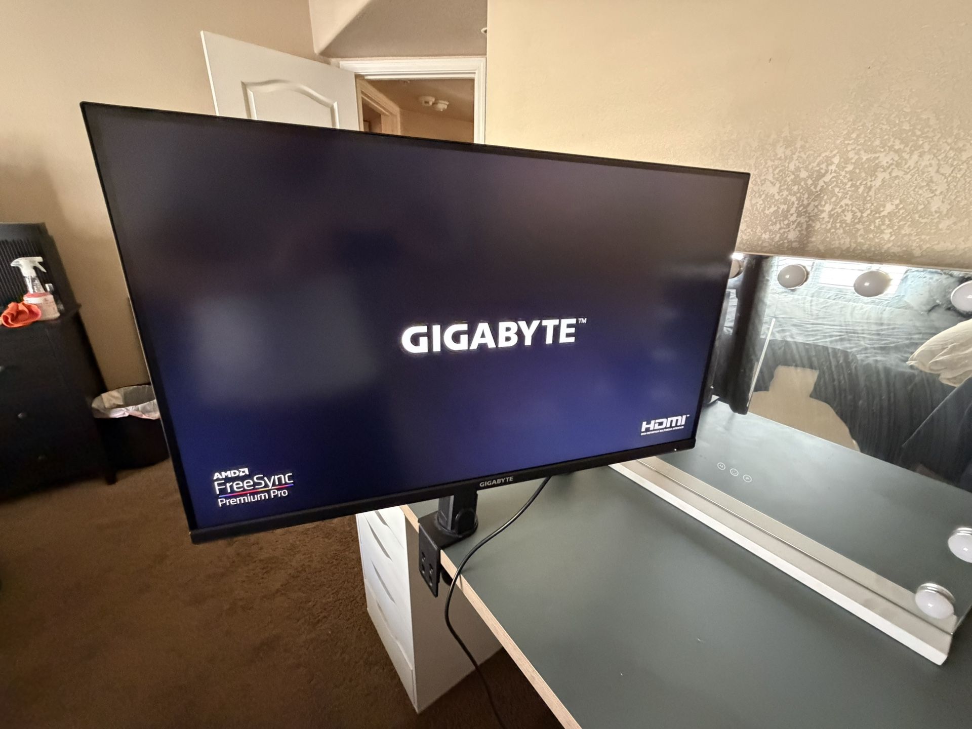 4K Gaming Monitor 144hz IPS for Sale in Scottsdale, AZ - OfferUp