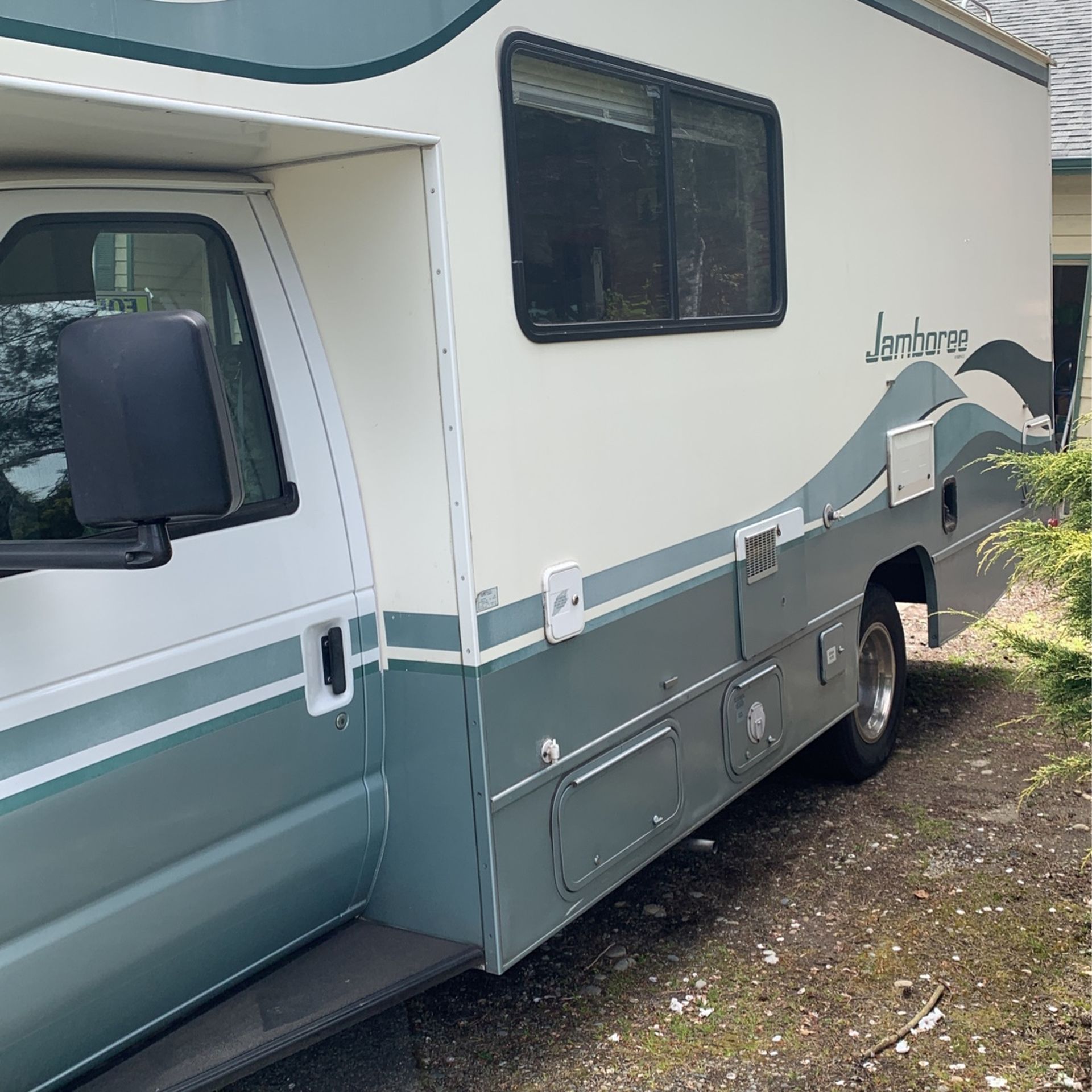 1999 24 Foot Class C Jamboree Motorhome PENDING SALE for Sale in ...