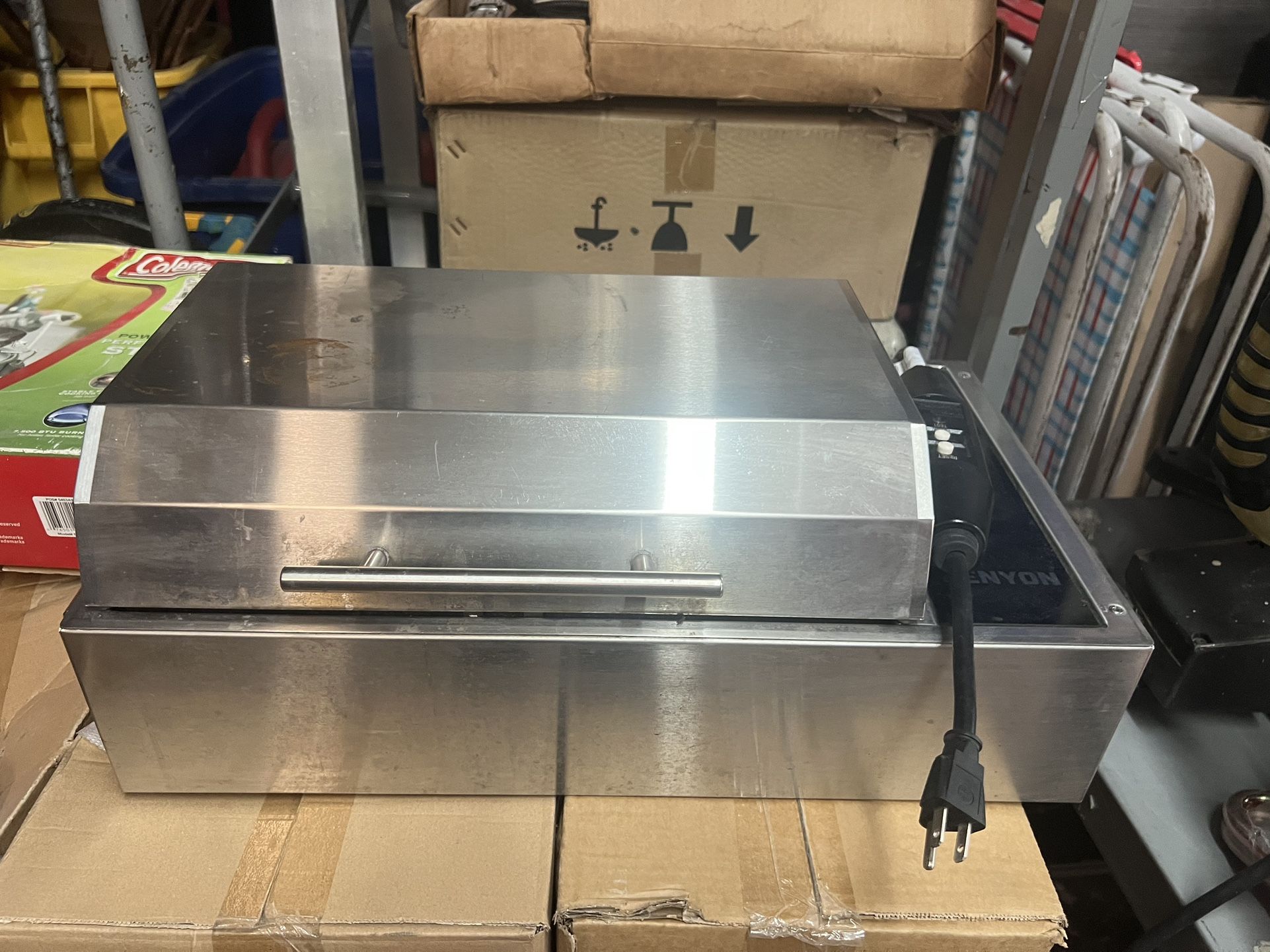 Kenyon boat grill 110v for Sale in Miami, FL - OfferUp