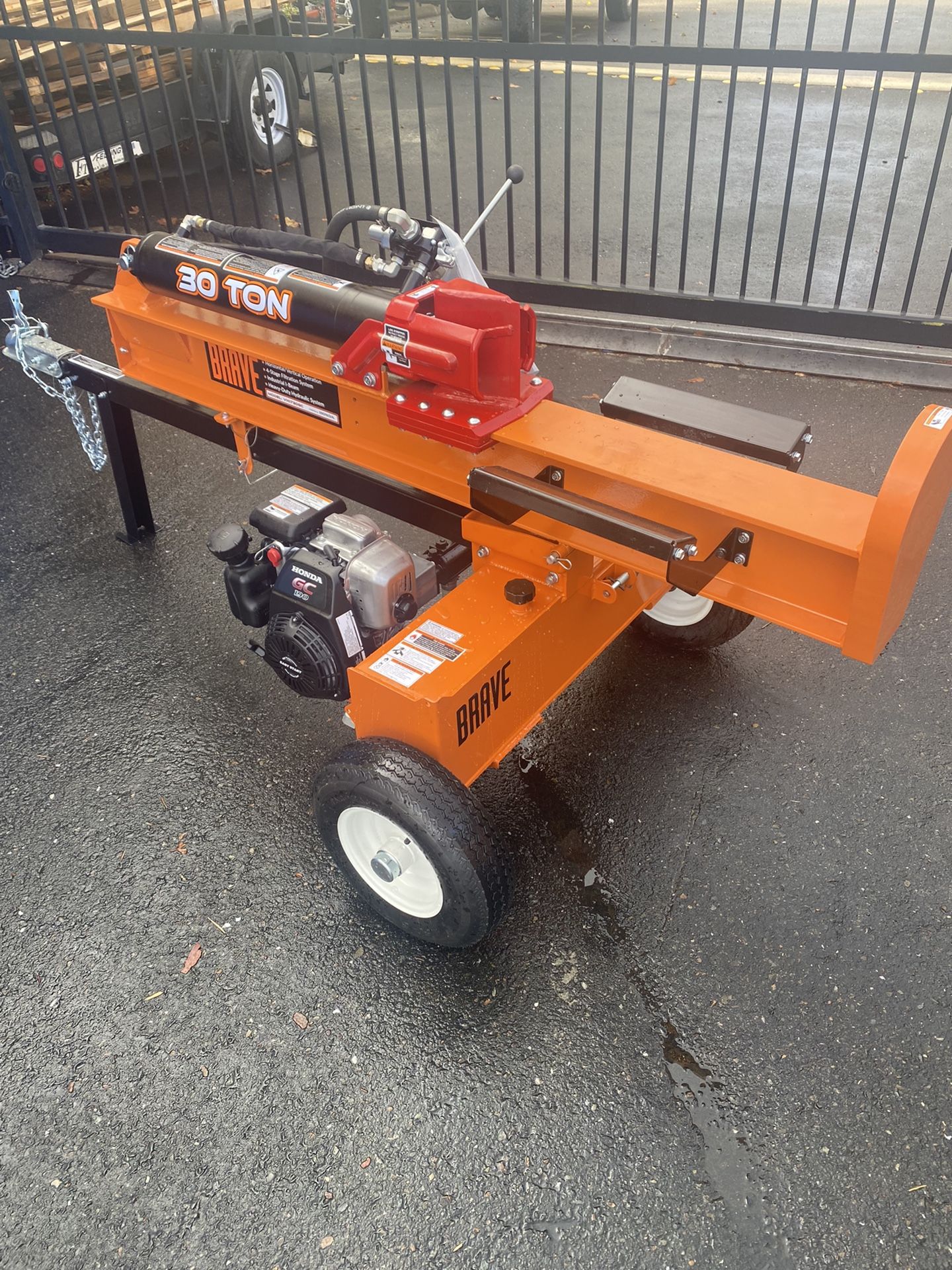 New Brave pro Log Splitter Honda Engine for Sale in Elk Grove, CA - OfferUp