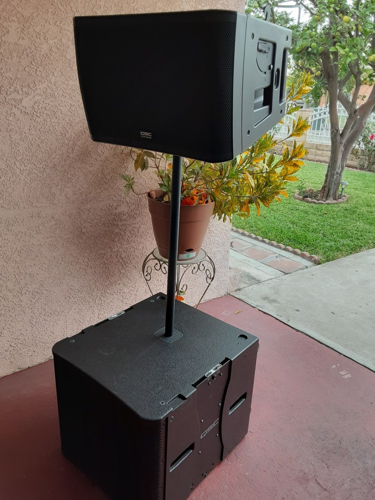 Qsc KLA12 line array speakers for Sale in La Puente, CA - OfferUp