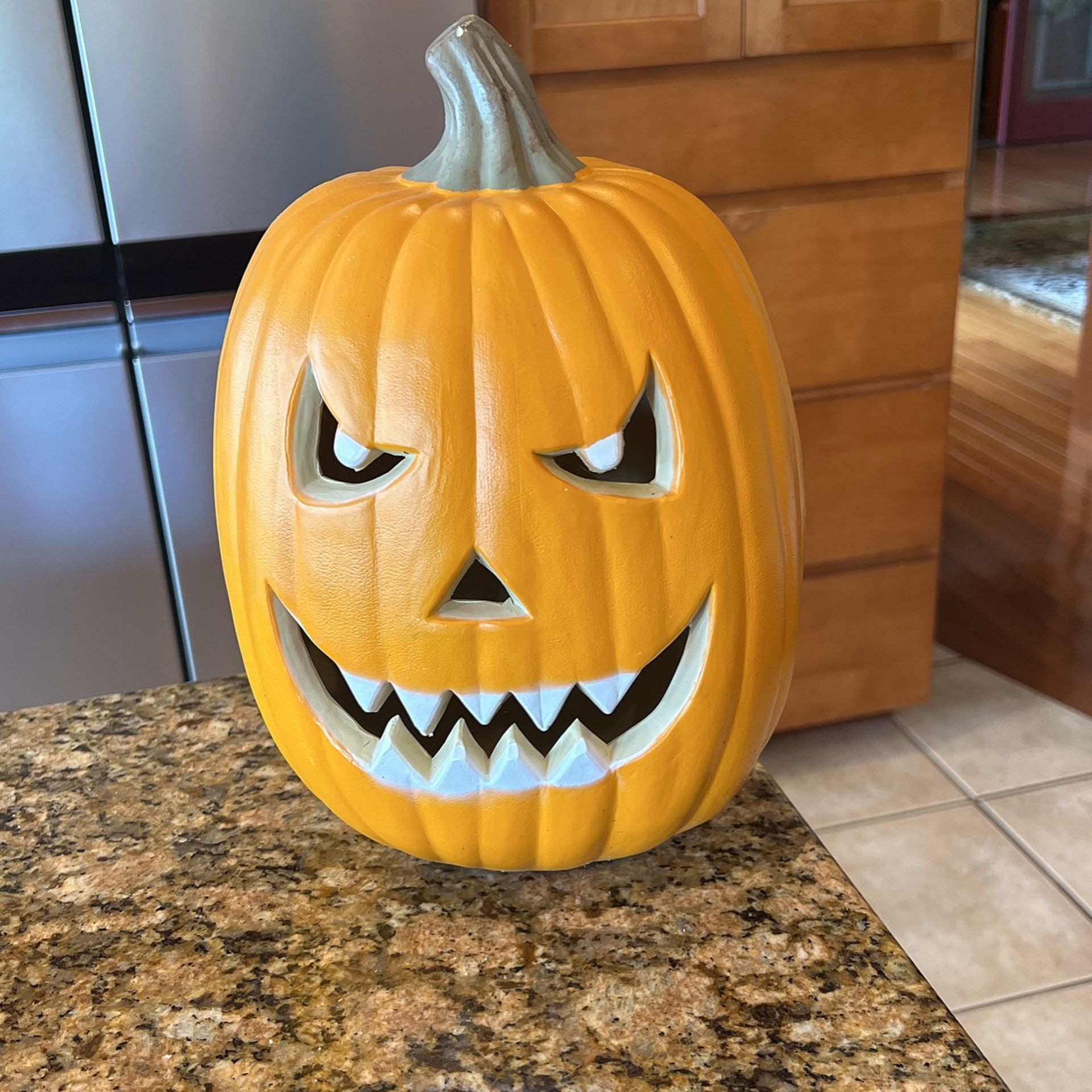 Scary Light Up Pumpkin for Sale in Orting, WA - OfferUp