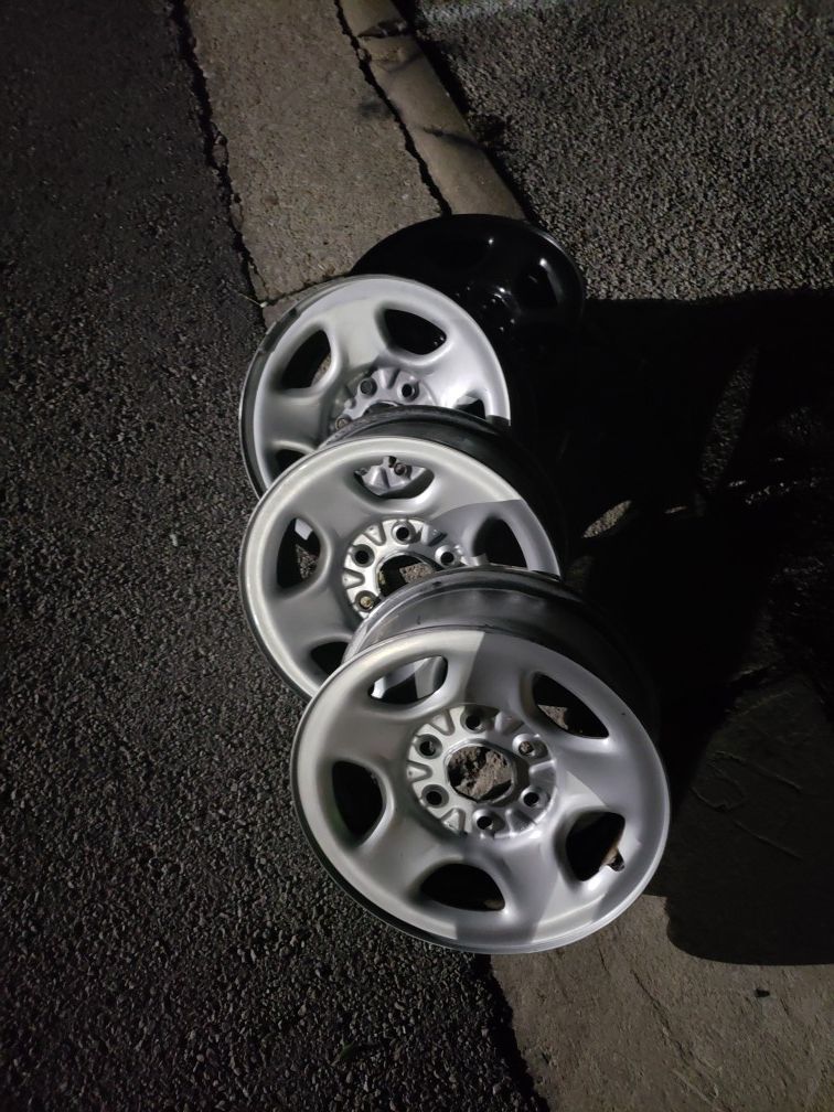16 in 6 lug 5 STAR Chevy Silverado rims x4 (great condition) for Sale ...