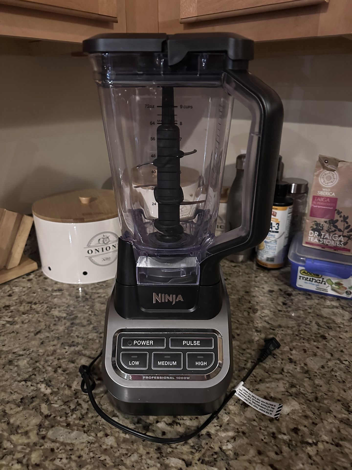Ninja Professional Blender 1000W BL610 for Sale in Bethlehem, PA - OfferUp
