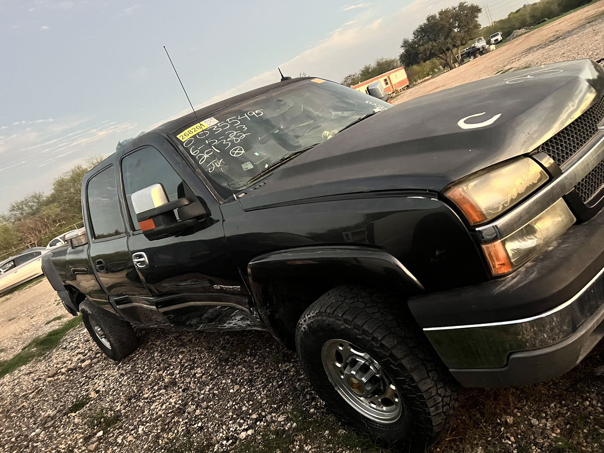 05 Chevy Silverado 2500hd PART OUT for Sale in San Antonio, TX - OfferUp