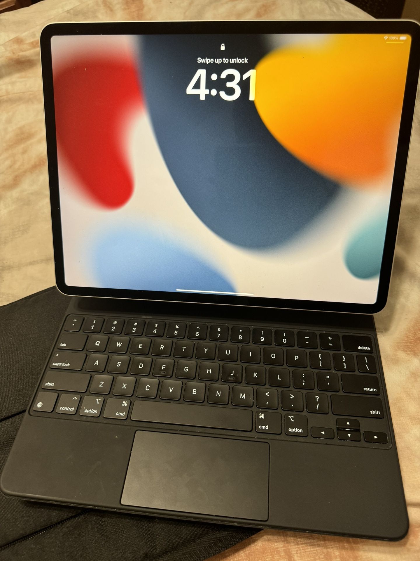 Magic keyboard 12.9 Inch 2021 Model For Ipad pro for Sale in New York ...