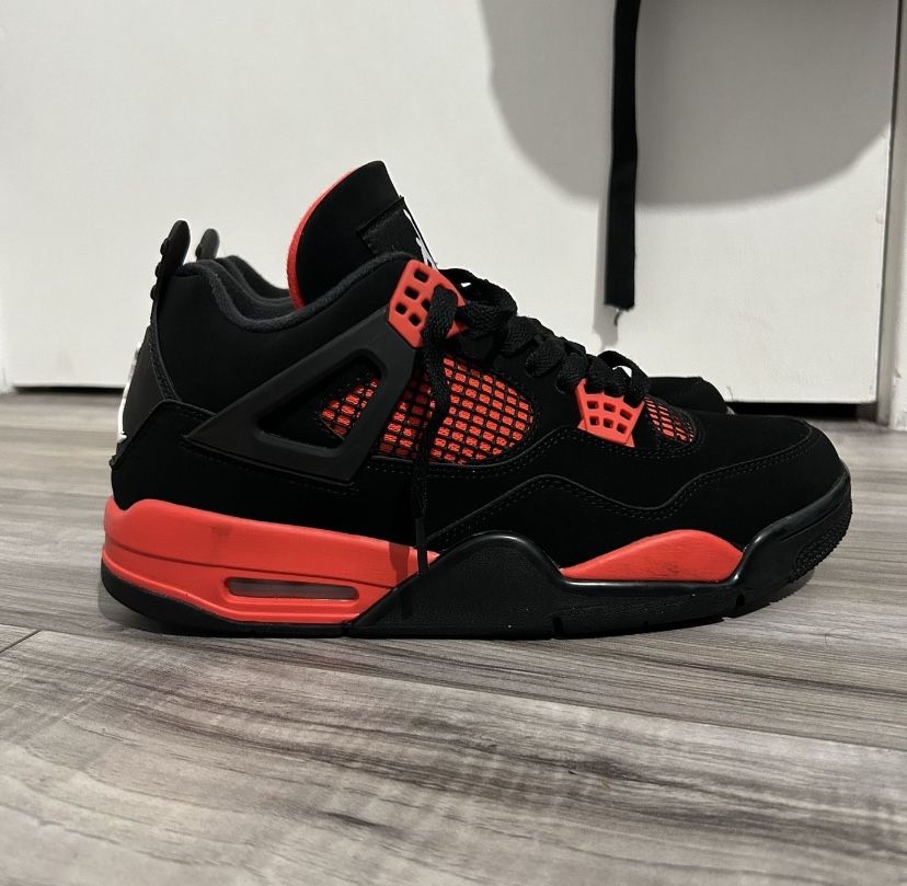 Jordan 4s Retro “Red Thunders” for Sale in South Saint Paul, MN - OfferUp