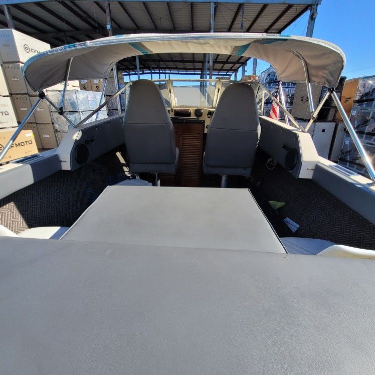 21ft Cuddy Cabin Sunray Boat Pleasure for Sale in Compton, CA - OfferUp