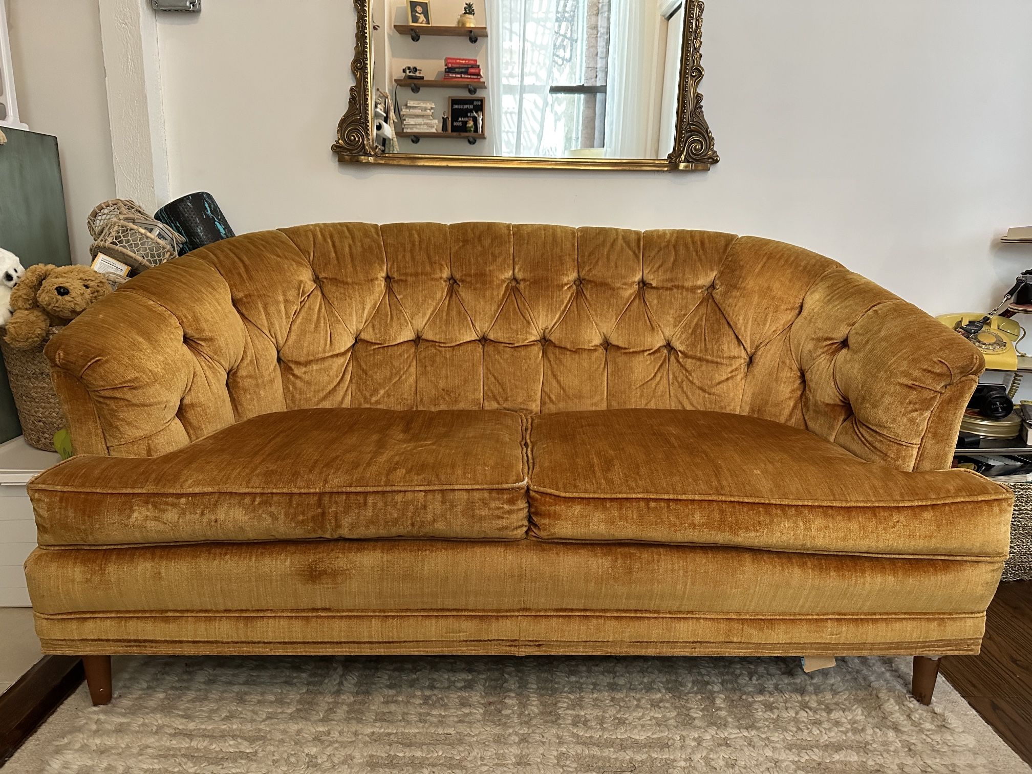 Vintage Velvet Tufted Sofa | Cabinets Matttroy