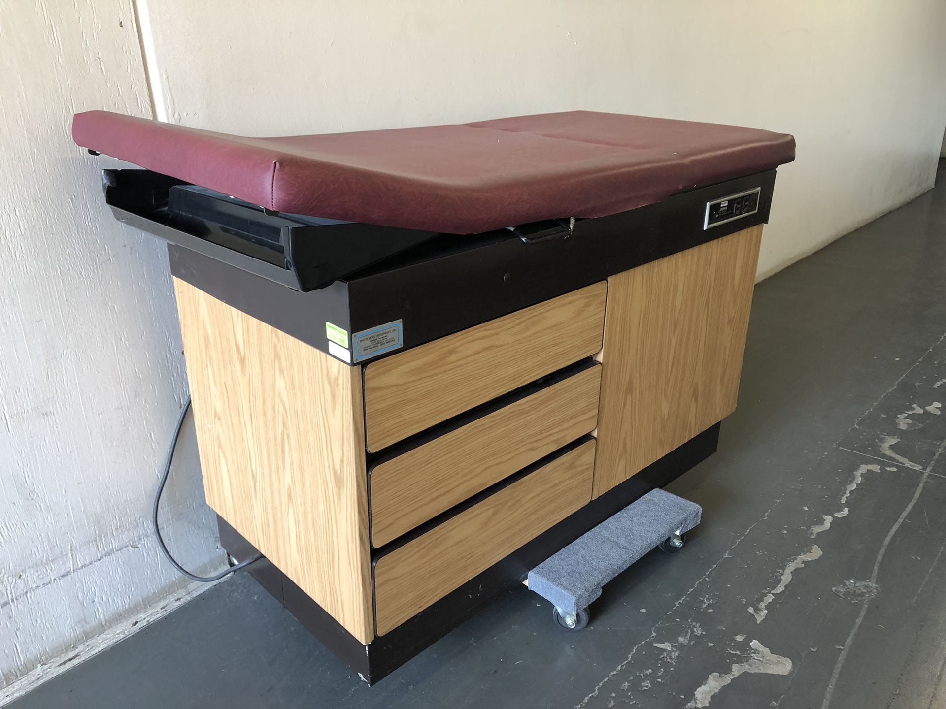 Medical Examination Table for Sale in Huntington Beach, CA - OfferUp