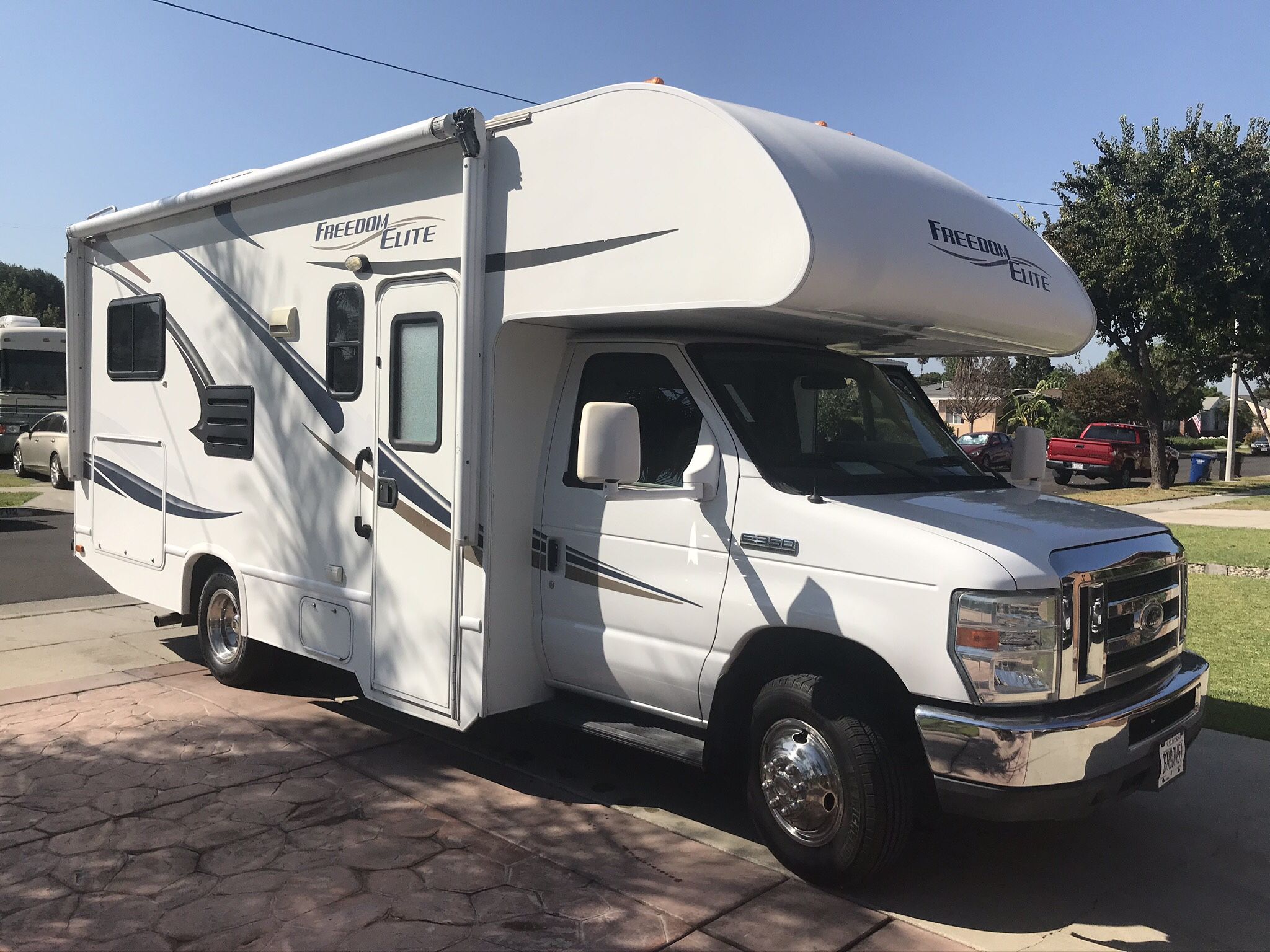 2015 Ford E350 Freedom Elite for Sale in Whittier, CA - OfferUp