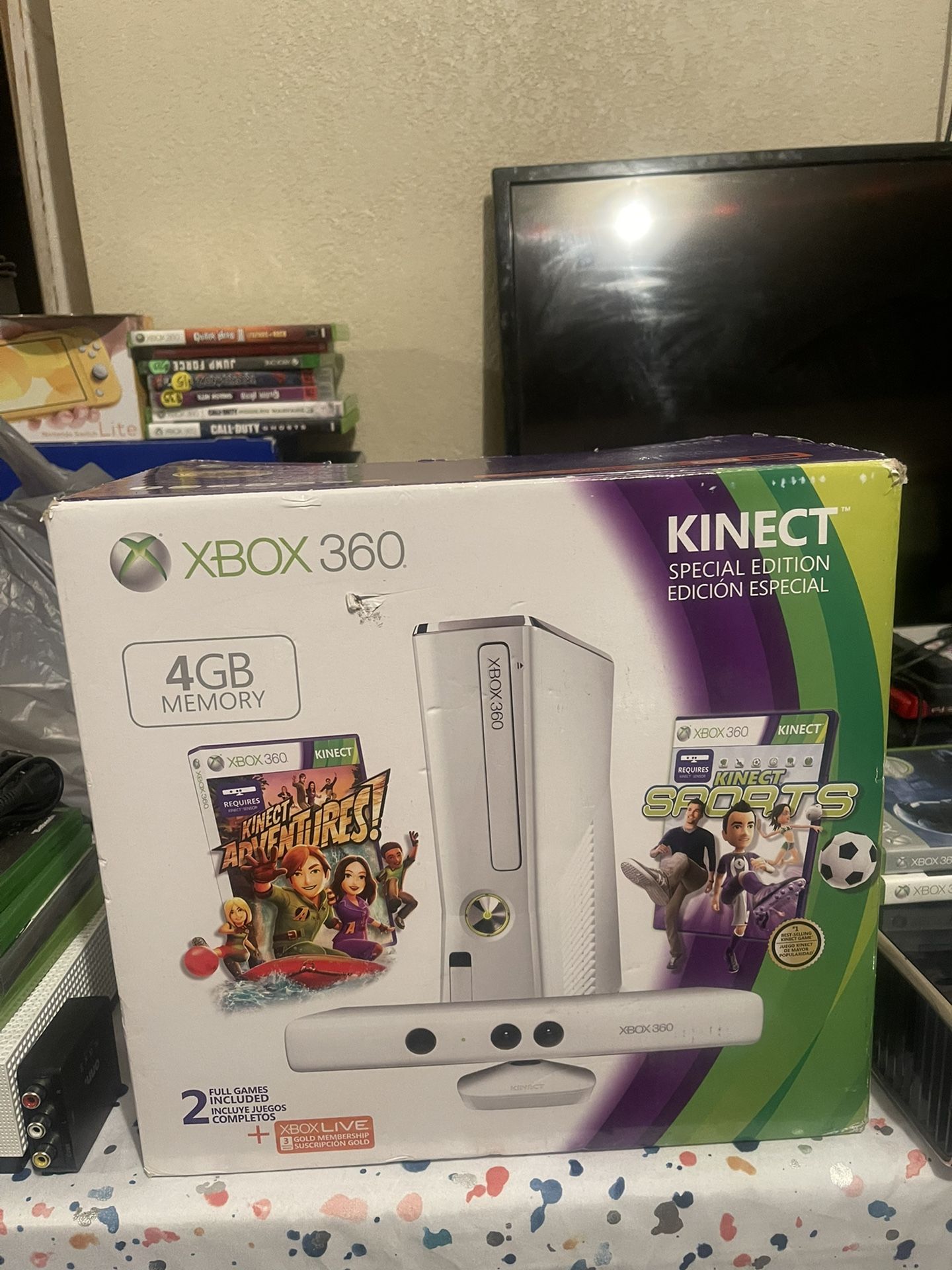 Xbox 360 Slim White Special Edition