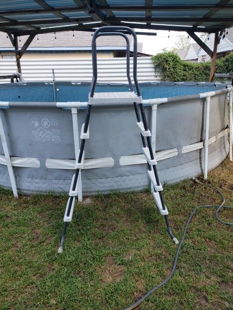 Intex 20foot Pool And Sand Filter for Sale in Houston, TX - OfferUp
