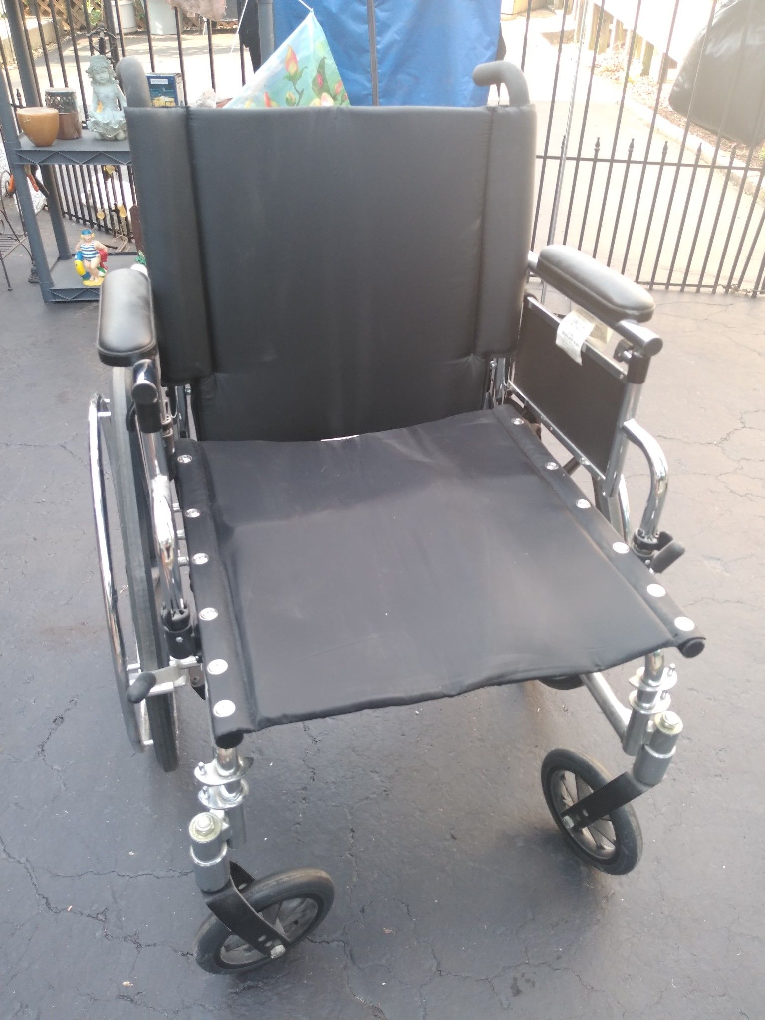 Invacare 9000 xdt custom wheelchair. for Sale in Glen Ellyn, IL - OfferUp