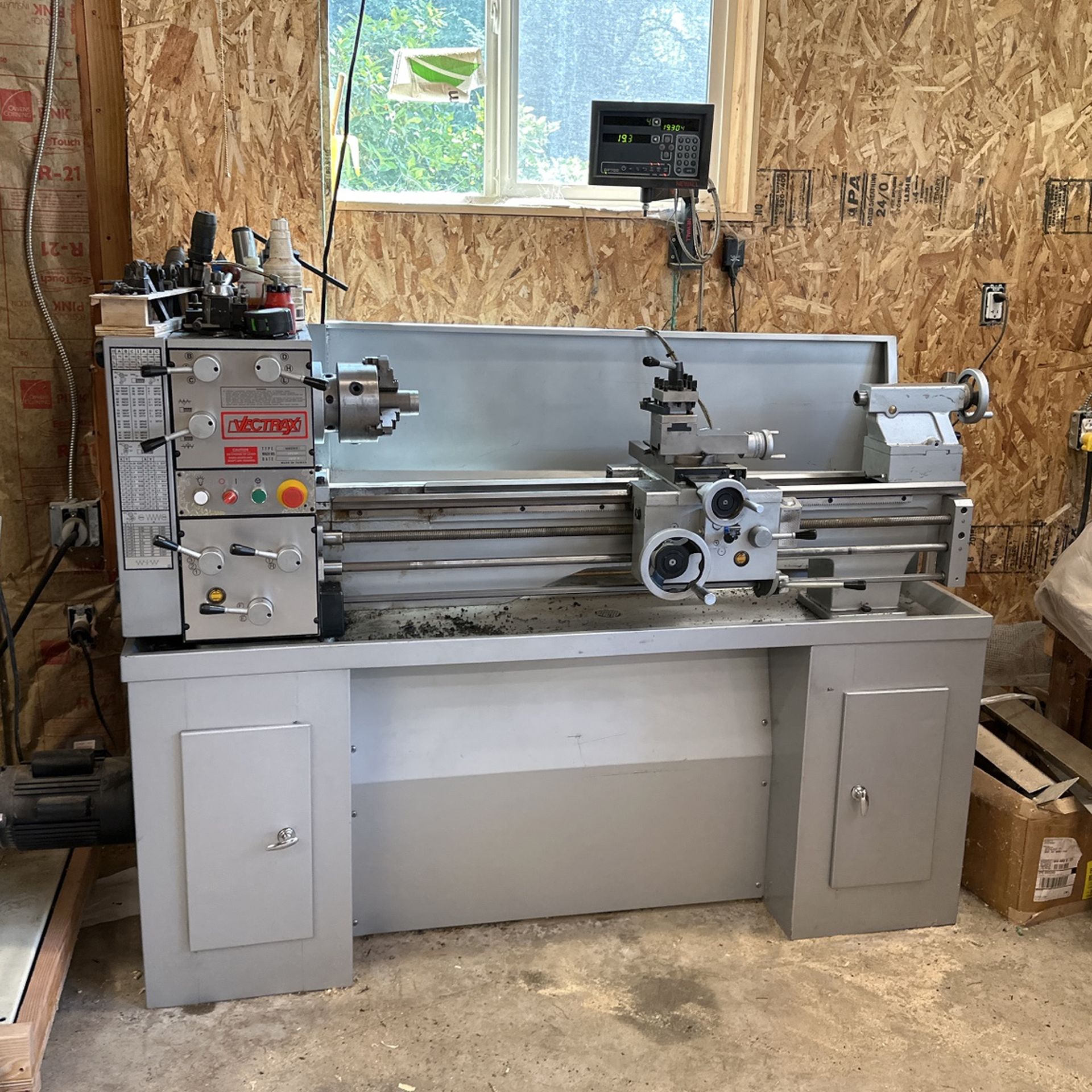 Vectrax 14 X 40 Gear Head Lathe 230 V Single Phase for Sale in Tacoma ...