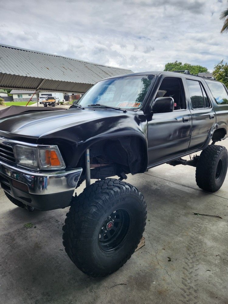 95 4runner Sas 22re 5speed for Sale in Tulare, CA - OfferUp