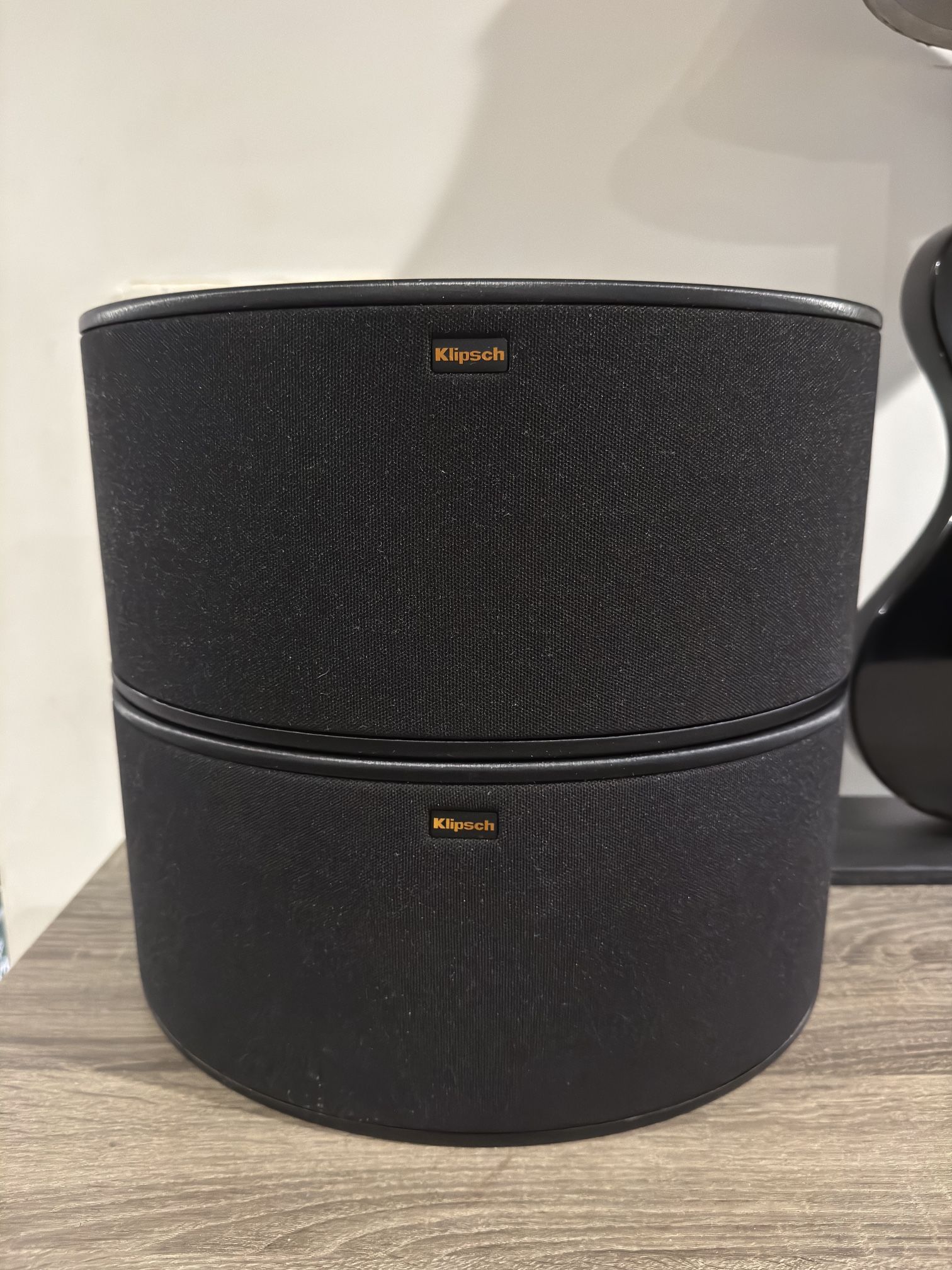 Klipsch R-14s Surround Speaker for Sale in Los Angeles, CA - OfferUp