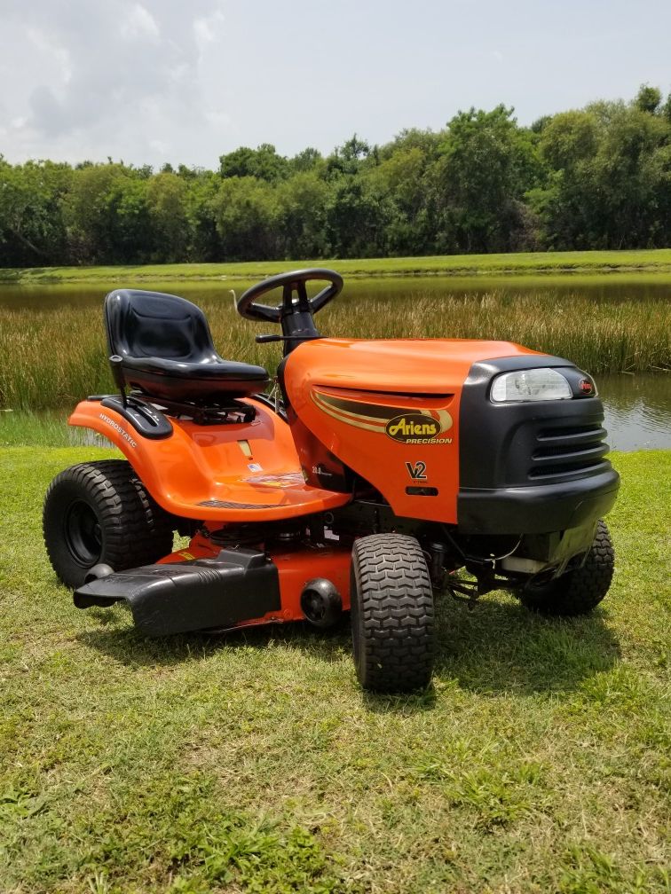 Ariens Precision V2 42" 20 HP Briggs & Stratton Front-Engine ...