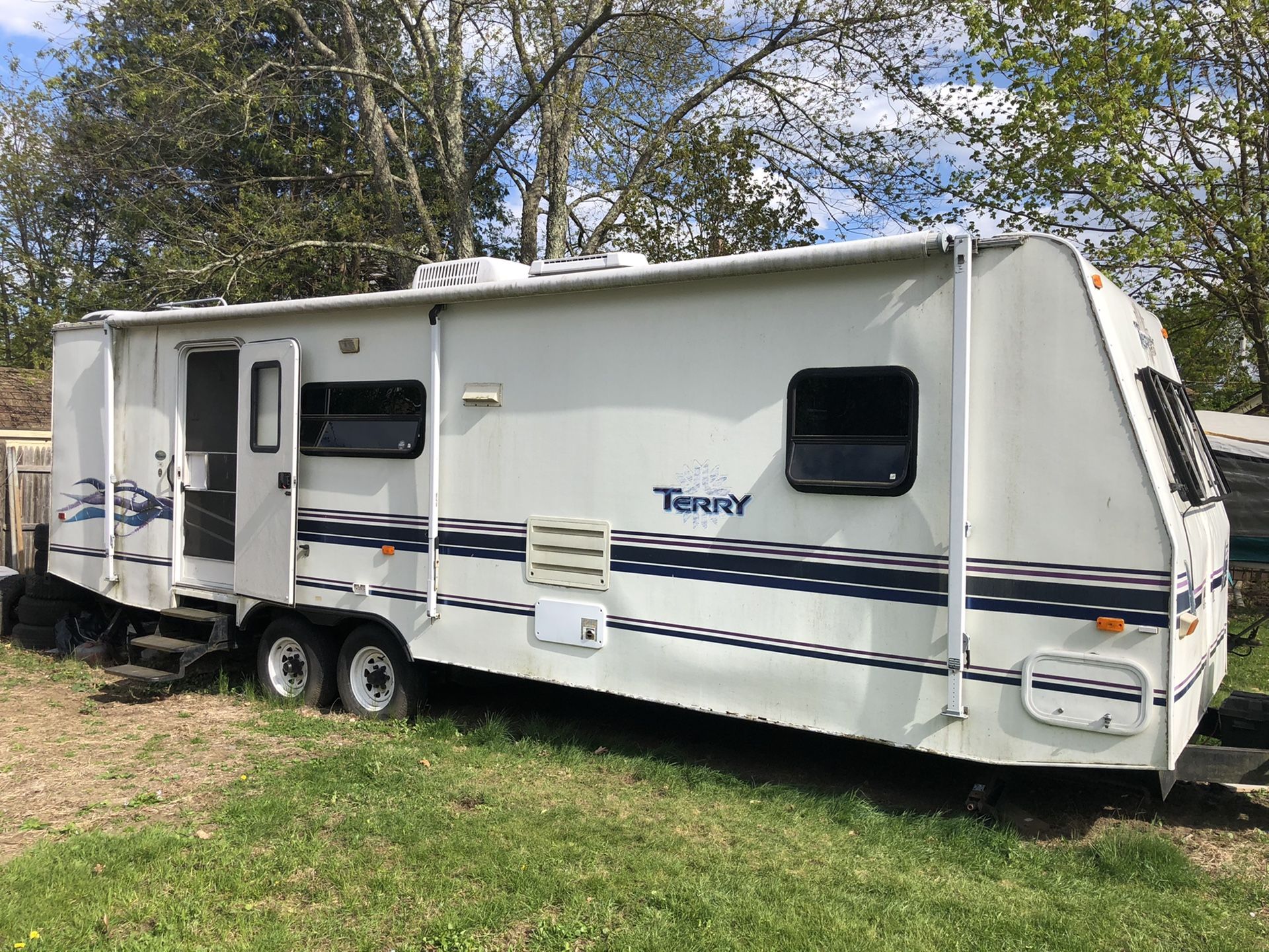 30’ 1998 Terry camper for Sale in Bridgewater, MA - OfferUp