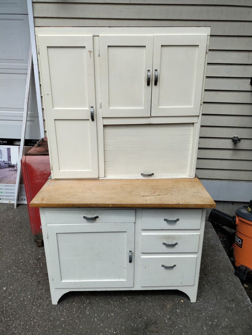 Hoosier Antique 20TH C ANTIQUE 1920'S OAK HOOSIER CABINET W/ PORCELAIN