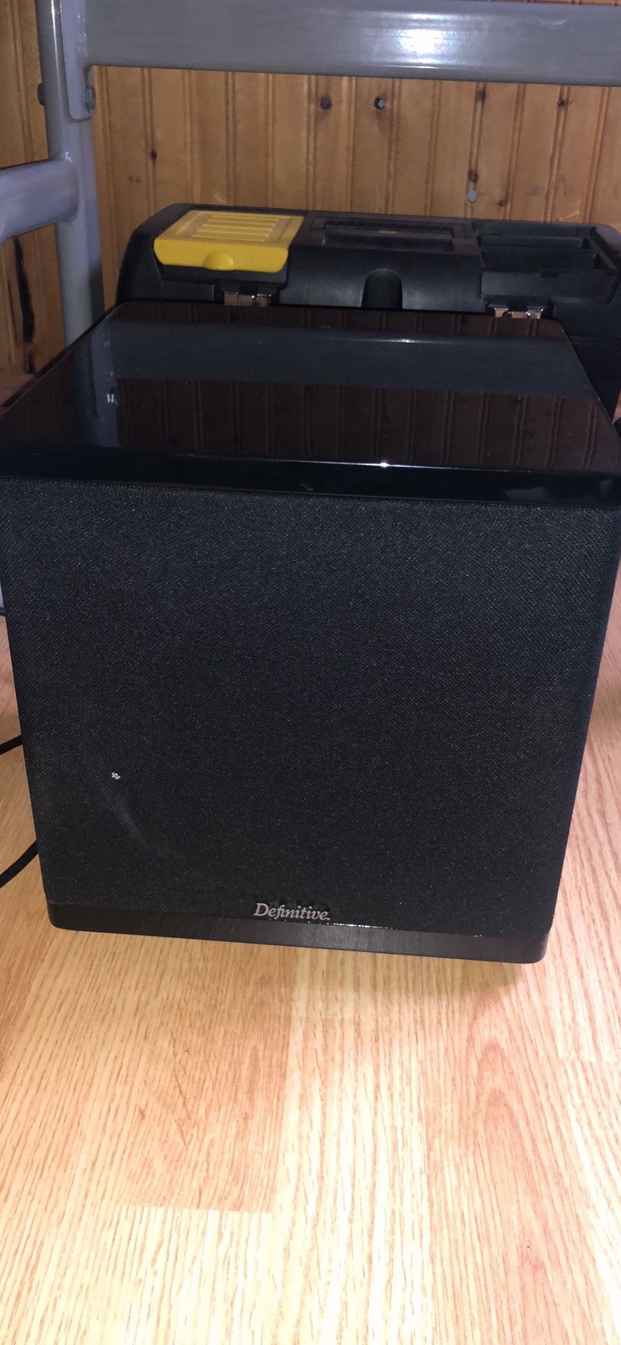 Definitive Technology Subwoofer Supercube 3 for Sale in Evanston, IL ...