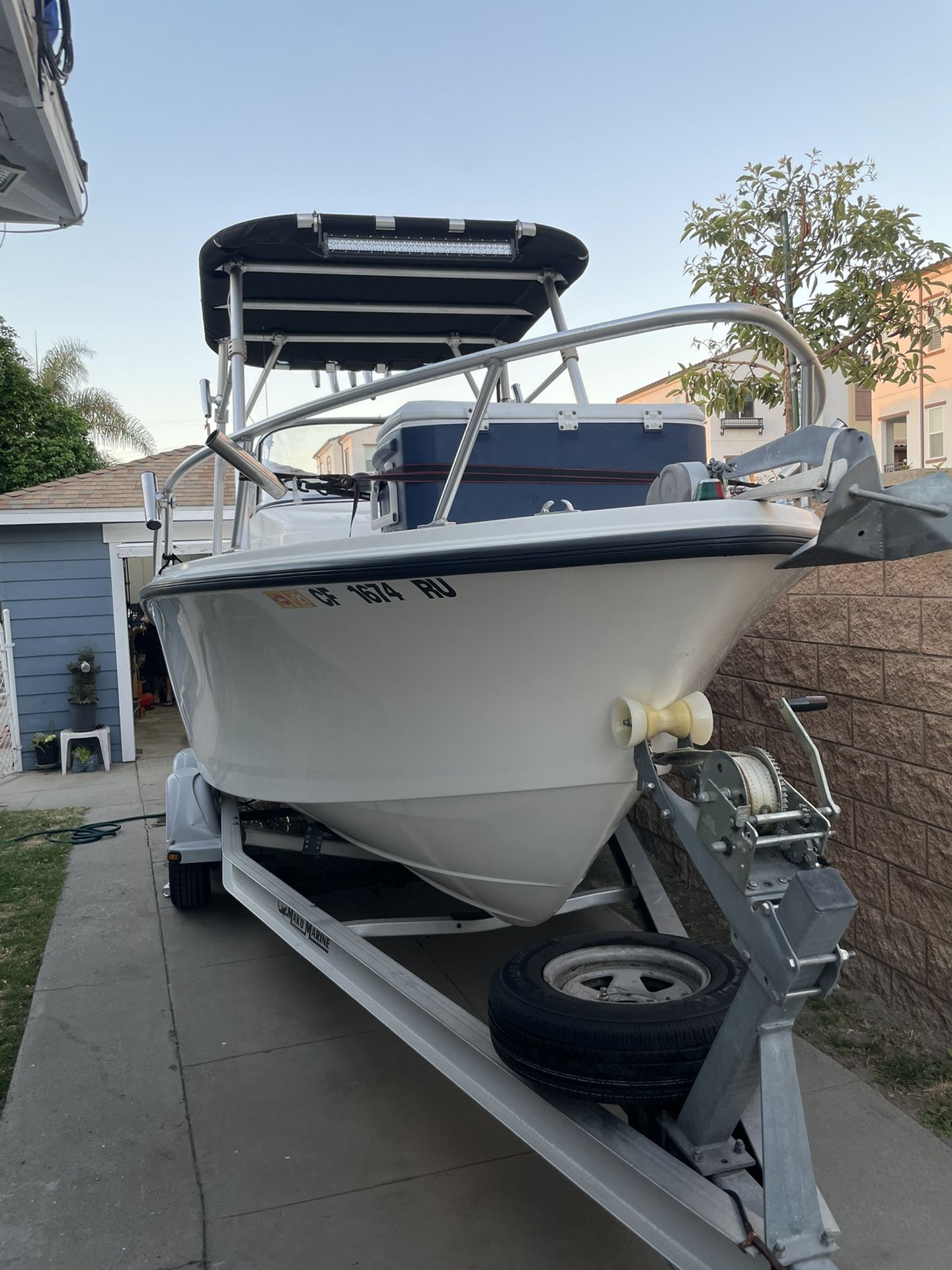 2008 Mako 215 Cabin Walk Around W/2008 Mercury Optimax 225 Fishing Boat ...