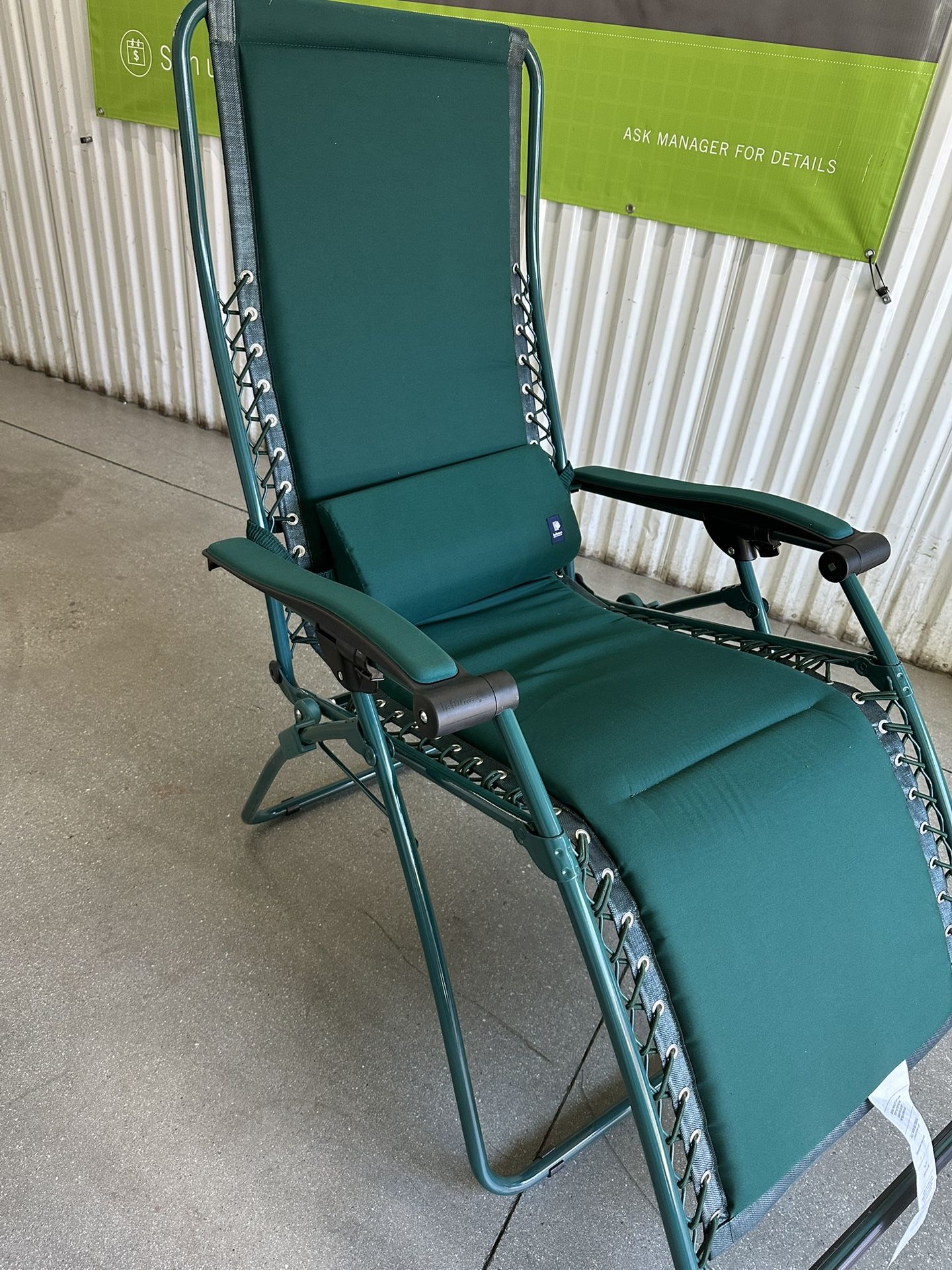 Lafuma Zero Gravity Chair for Sale in Burbank, CA - OfferUp